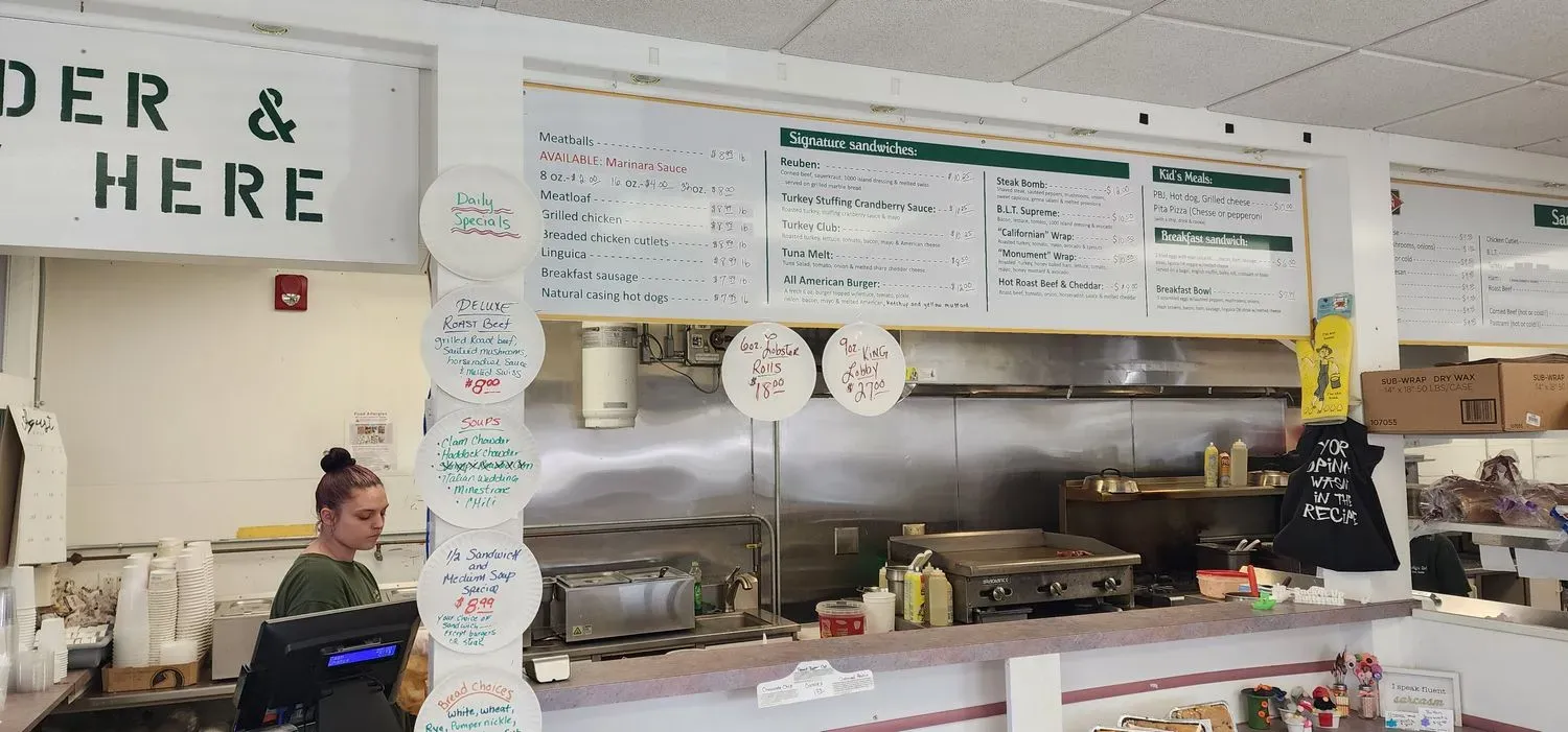 Holly's Deli & Woolfie's Too Menu - Updated November 2025