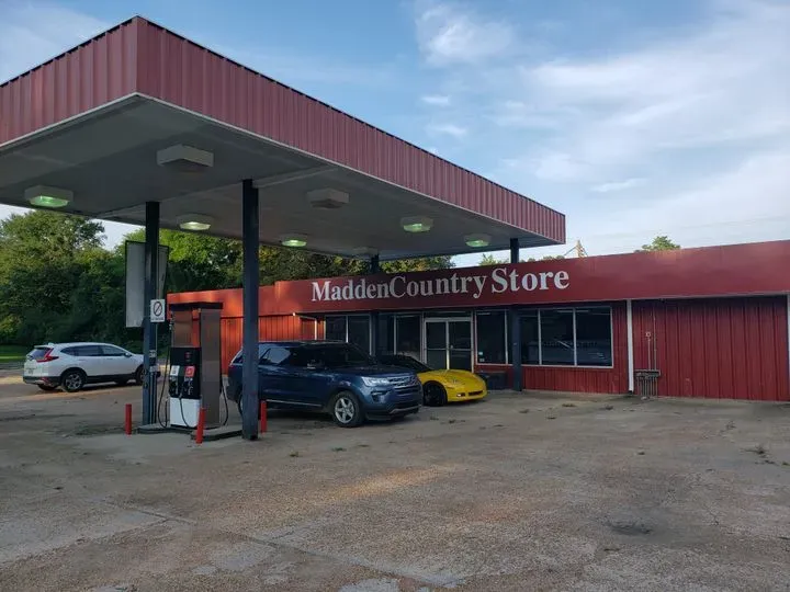 Madden Country Store LLC - Blueline BBQ & Seafood | Carthage, MS | Checkle