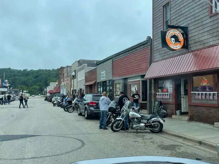 Mooney’s Rusty Horse Bar & Grill | Spring Valley, WI | Checkle