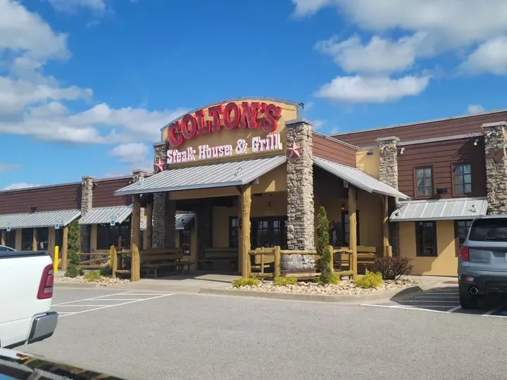 Colton's Steak House & Grill | Dickson, TN | Checkle