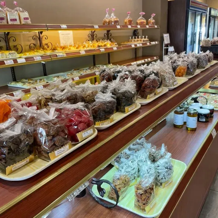 Momo Bakery | Monterey Park, CA | Checkle