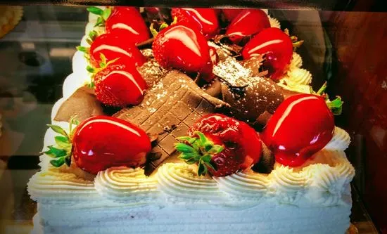 French’s Bakery | Costa Mesa, CA | Checkle