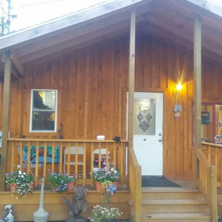 Beaver Den Diner | Brookfield, NY | Checkle