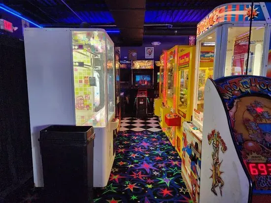 HIGH SCORE Ice Cream & Arcade | Troy, MI | Checkle