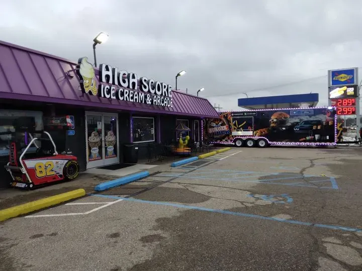 HIGH SCORE Ice Cream & Arcade | Troy, MI | Checkle