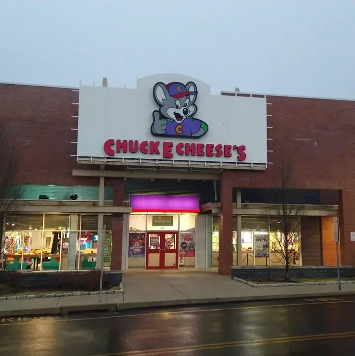 Chuck E Cheese Warrington