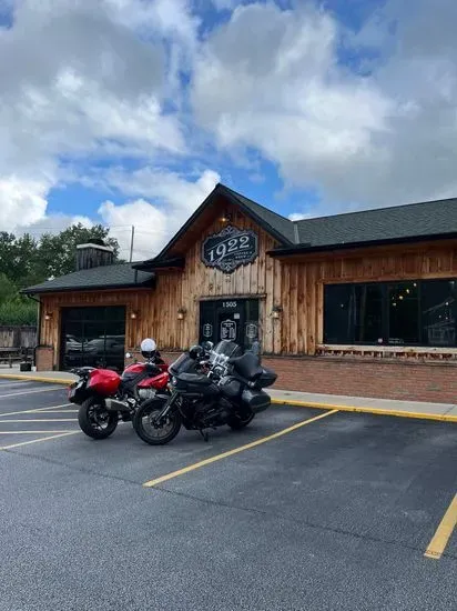 Halcyon Ledges Menu | Perry, OH | Checkle