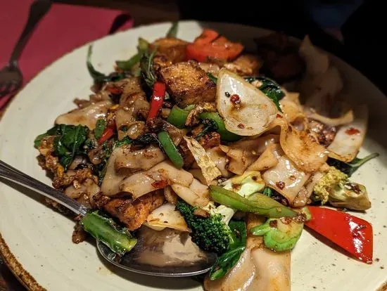 Sing Tong Thai Cuisine | Renton, WA | Checkle