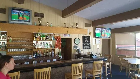Windward Restaurant - Hampton Inn & Suites Manistee Menu - Updated ...