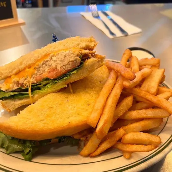 Dibble Creek Outpost | Red Bluff, CA | Checkle