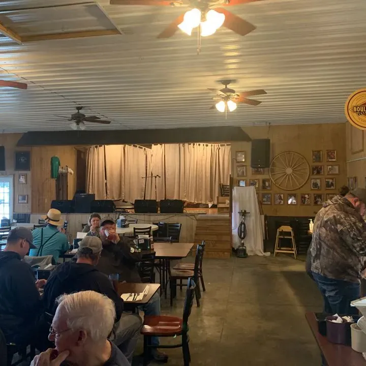 Route Z Classic Country Barn & Grill | Cairo, MO | Checkle
