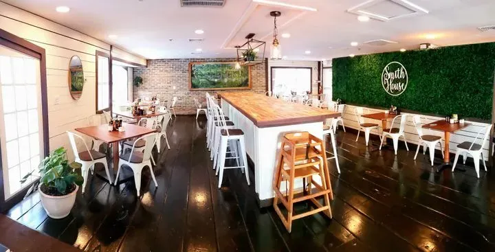 Smith House Restaurant and Tavern | Marco Island, FL | Checkle