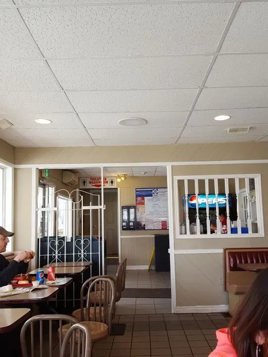 Dixie Lee Restaurant Familiale & Take Out | Bouctouche, NB | Checkle