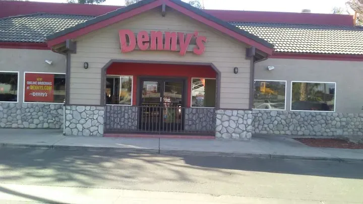 Denny's | Porterville, CA | Checkle