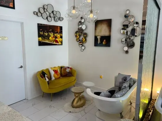 The Tipsy Duck Parlor | St. Augustine, FL | Checkle