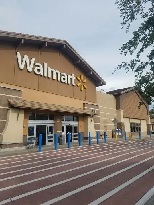 Walmart Supercenter | St. Petersburg, FL | Checkle