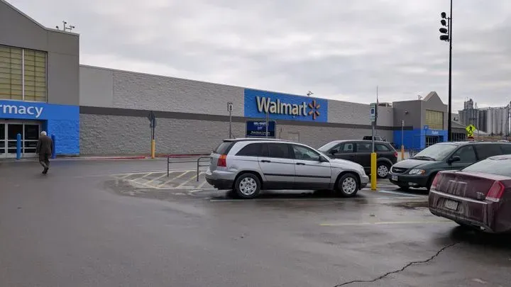 Walmart Supercenter - Indianola, IA